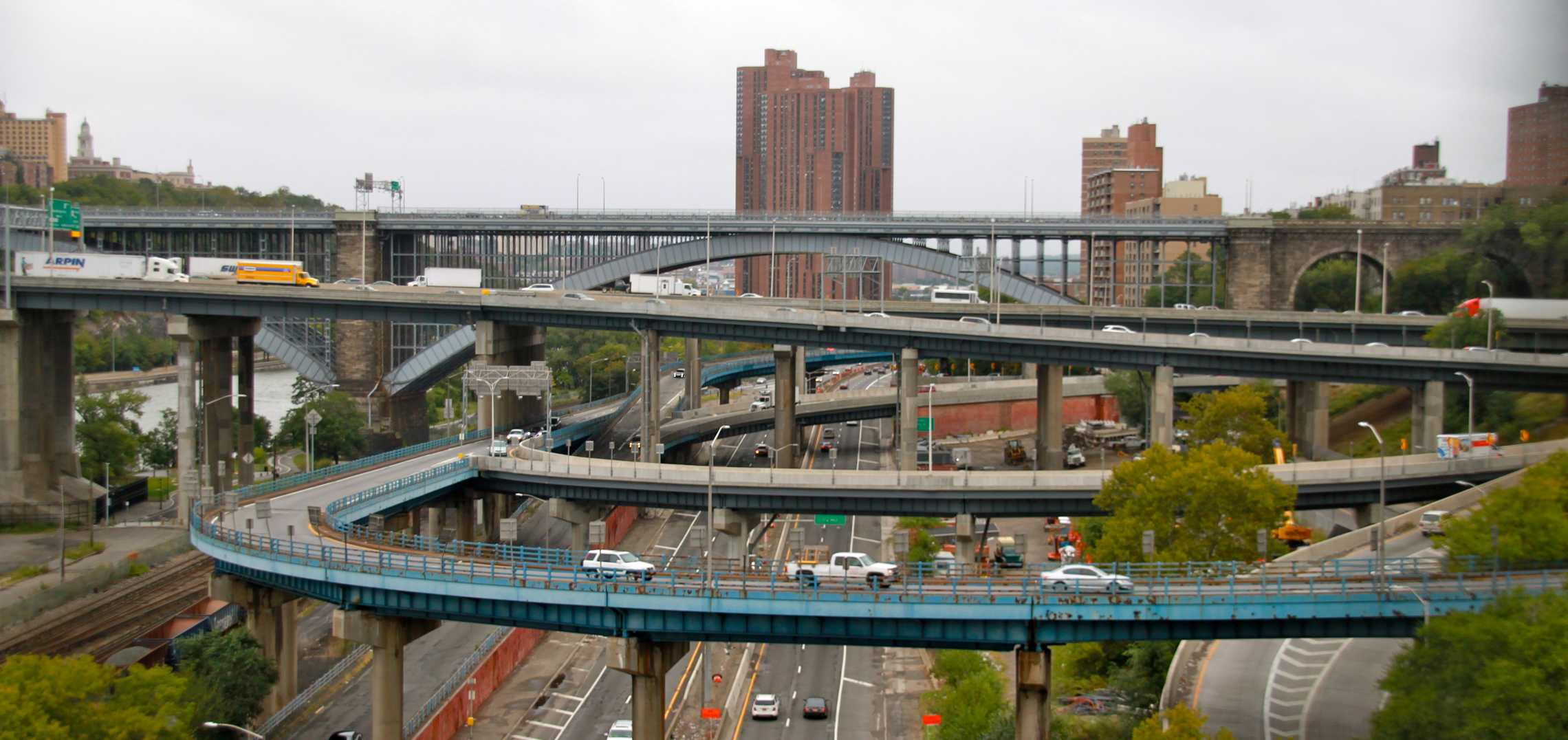 City announces public walking tours along the Cross Bronx Expressway ...