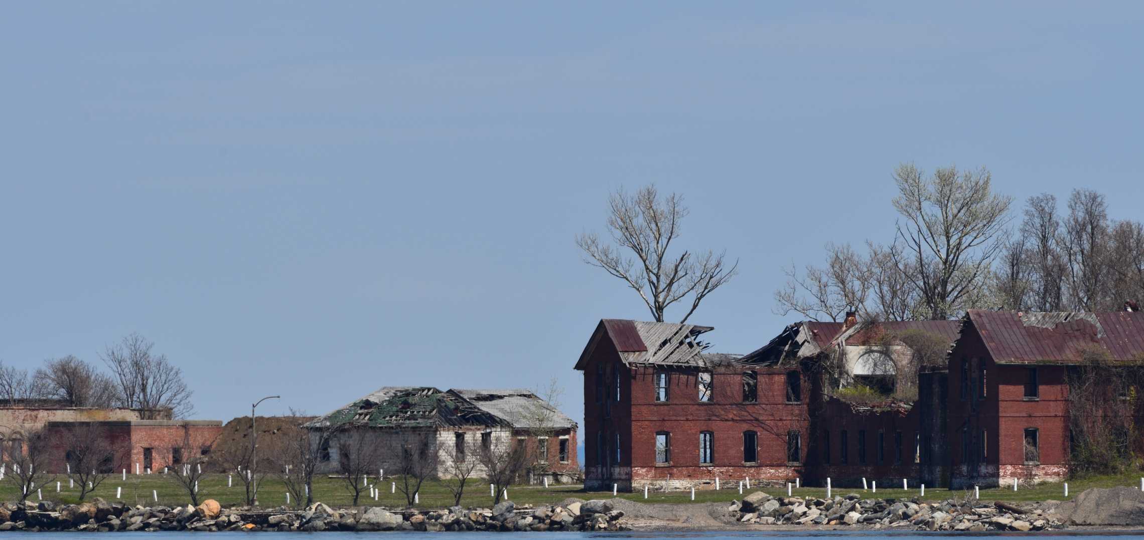 Bronx’s secluded Hart Island public cemetery now offers walking tours ...