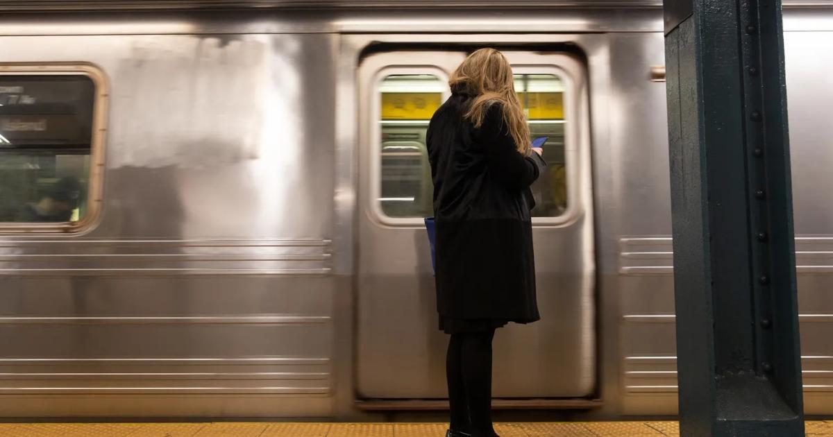 Used Around the World, Platform Doors Keep Getting Scratched Off MTA To ...